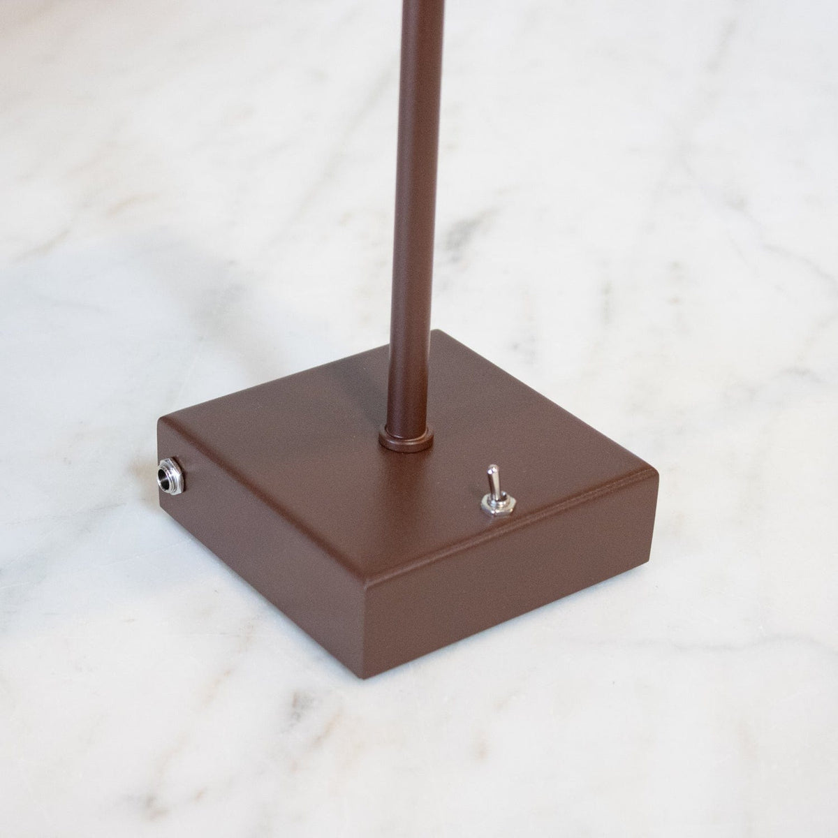 Tinin Cordless Table Lamp, Rusted Iron, 21" – Shop at Maison